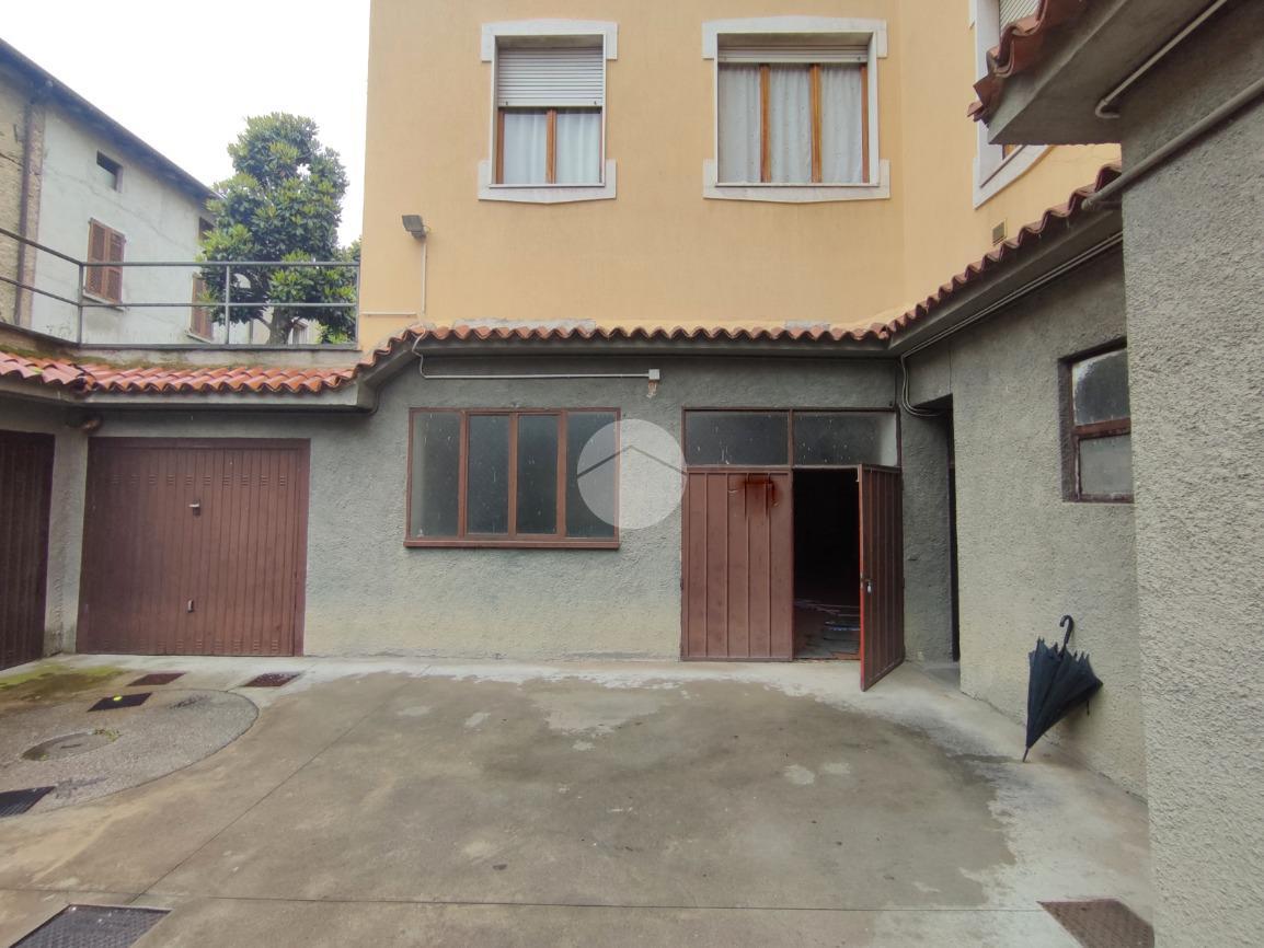 Capannone in vendita a Rovato