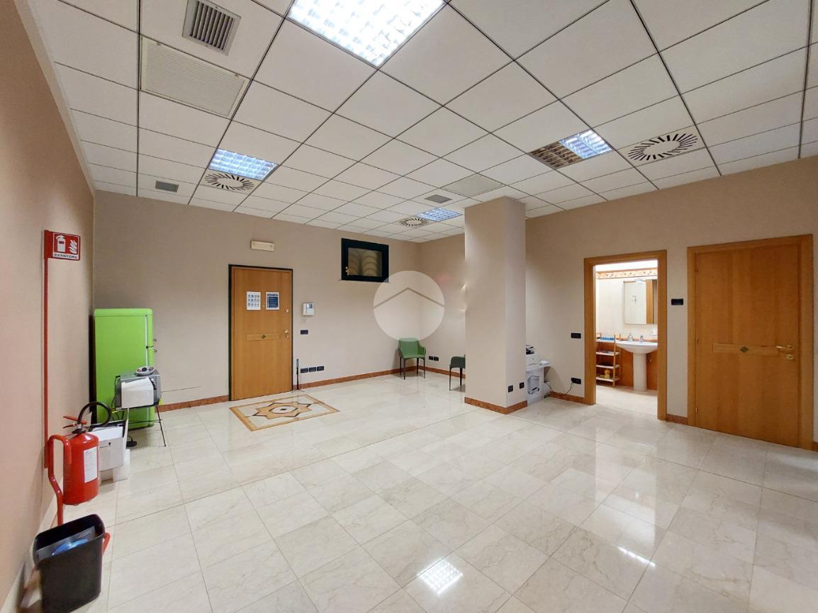 Ufficio in affitto a Cazzago San Martino