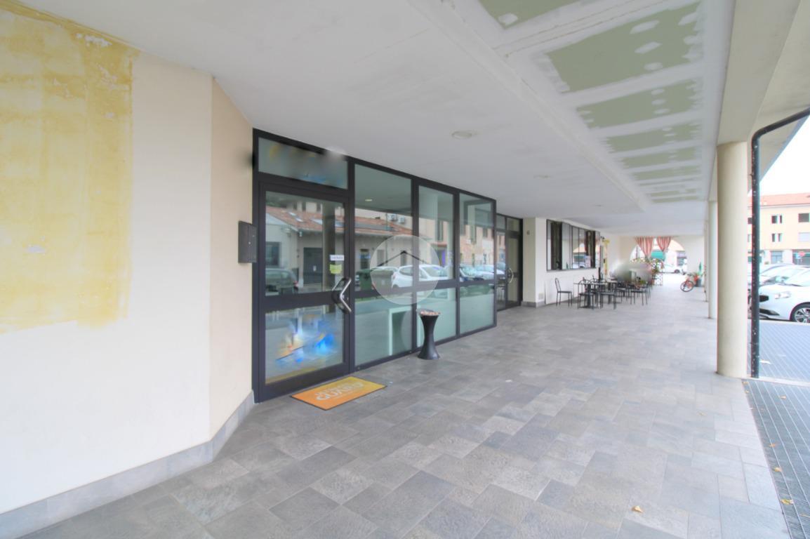 Ufficio in affitto a Rovato