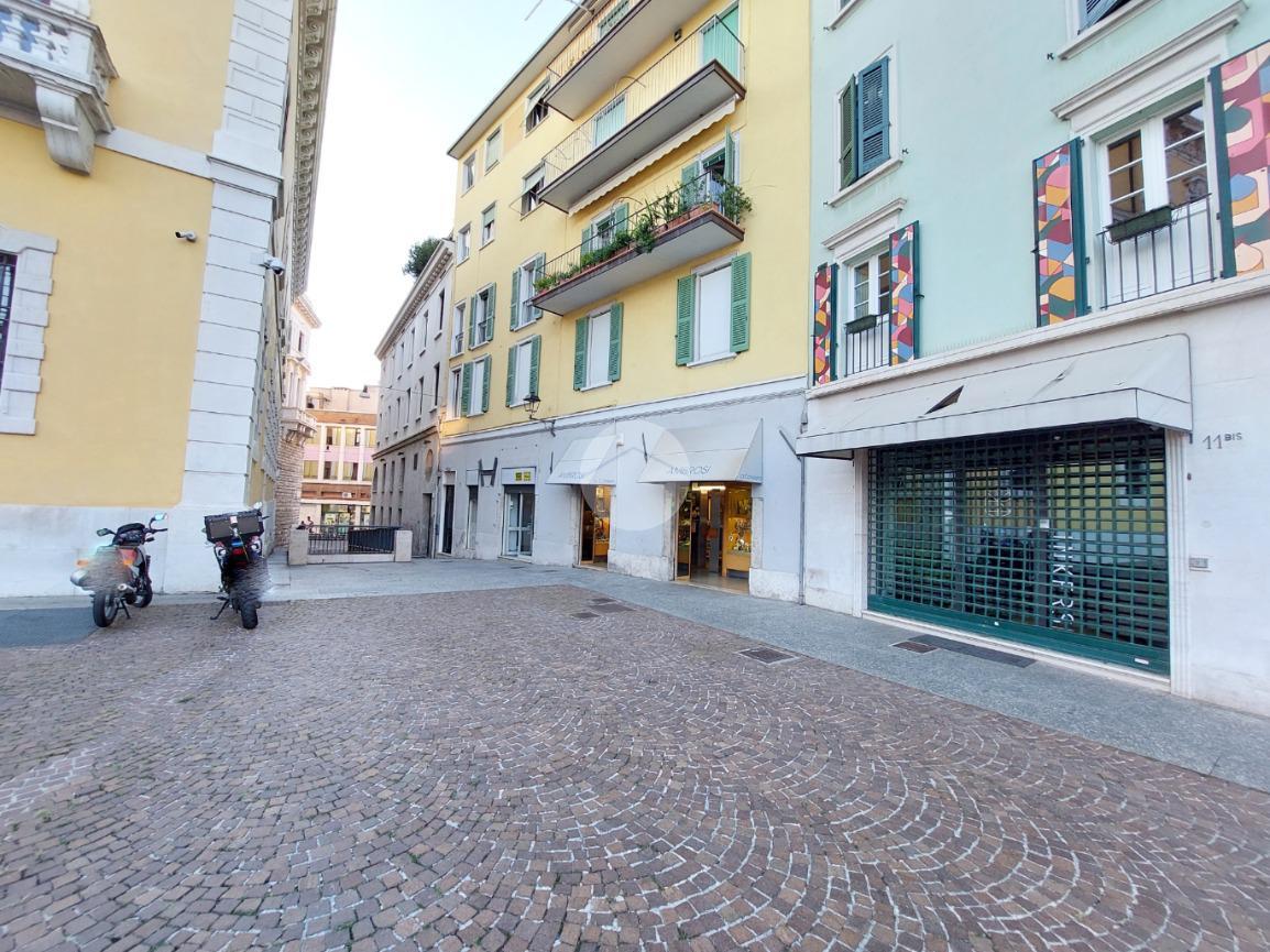 Negozio in vendita a Brescia