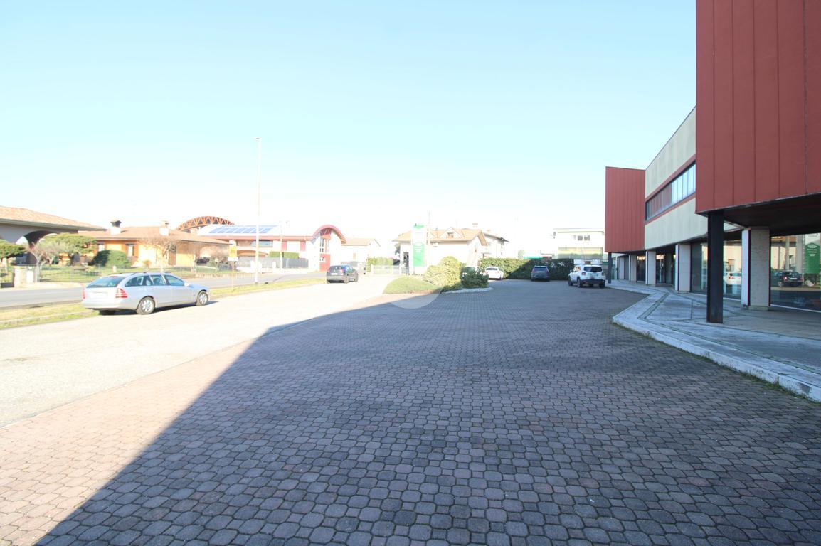 Ufficio in affitto a Travagliato