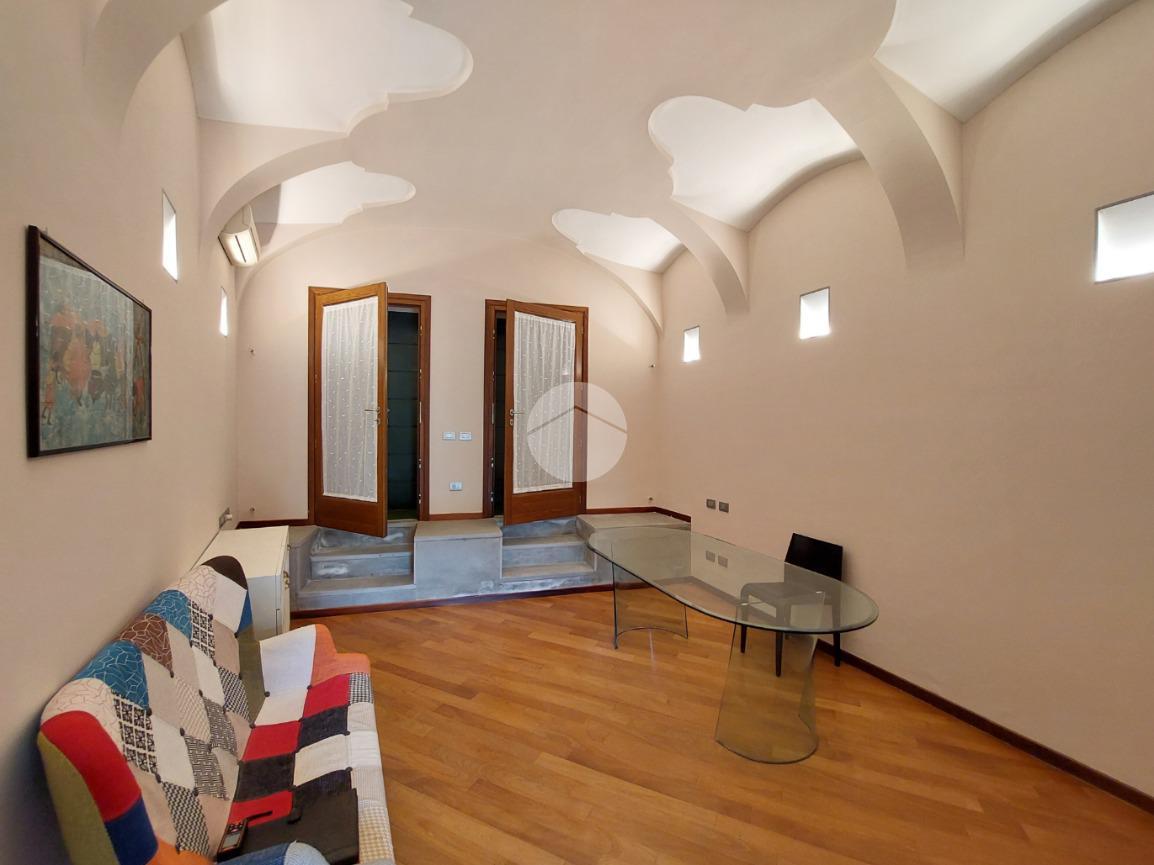 Ufficio in affitto a Cazzago San Martino