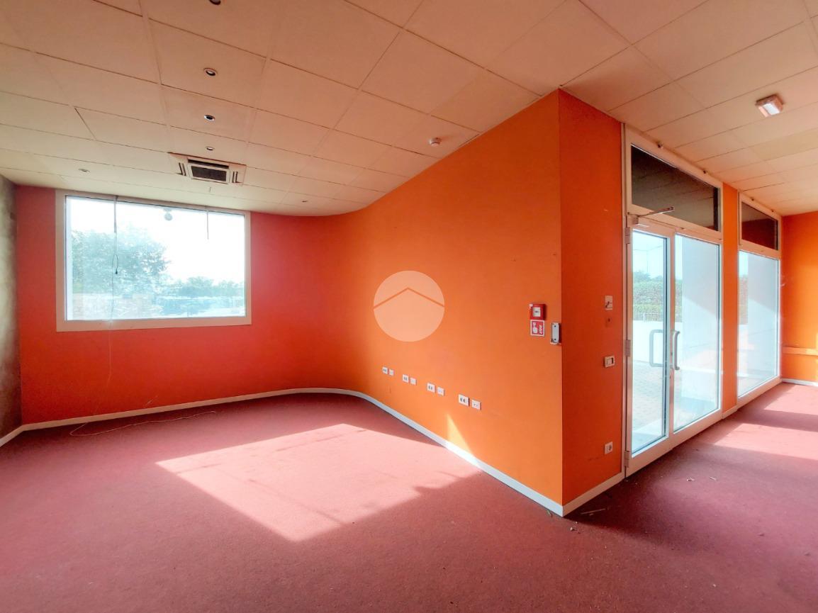 Negozio in affitto a Brescia