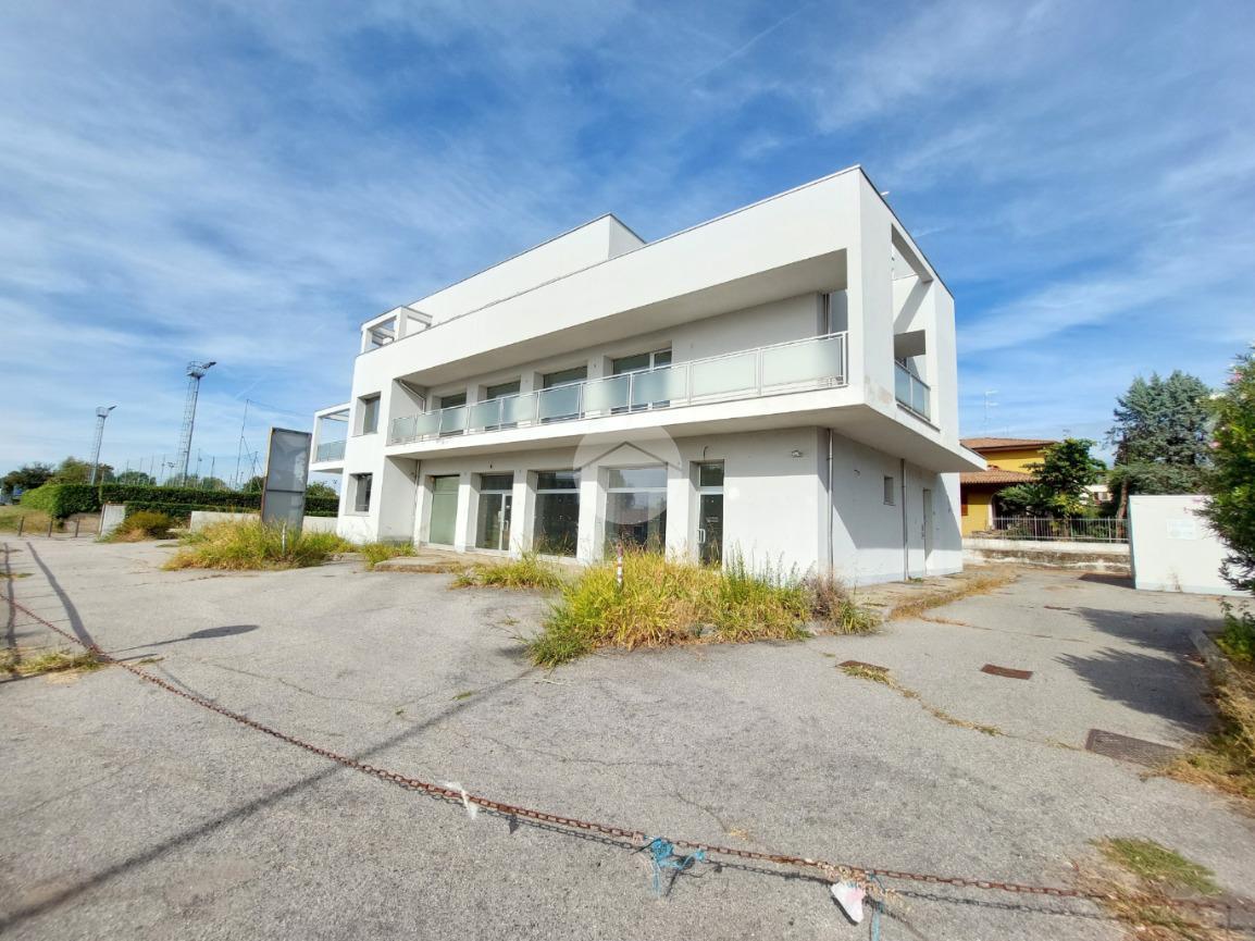 Negozio in affitto a Brescia