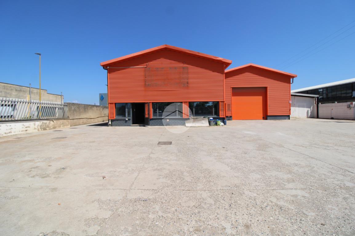 Capannone in vendita a Gussago