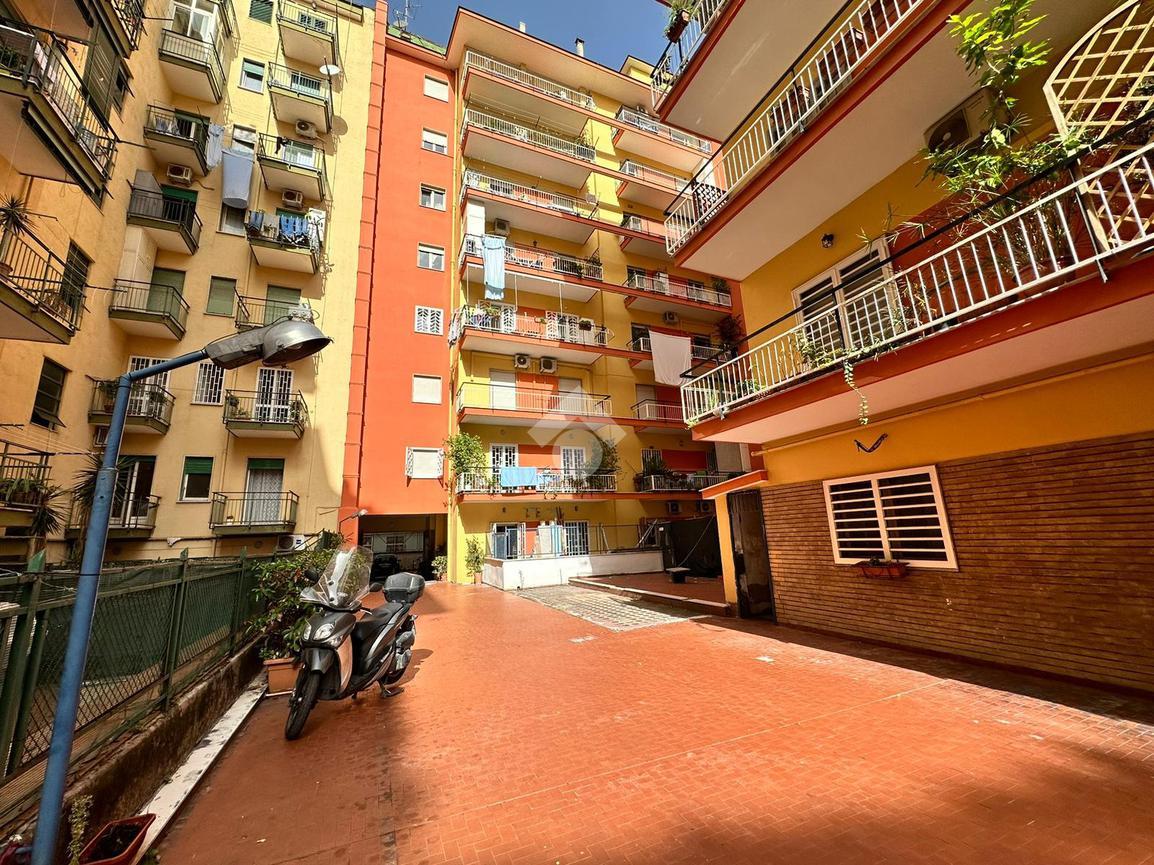 Appartamento in vendita a Napoli