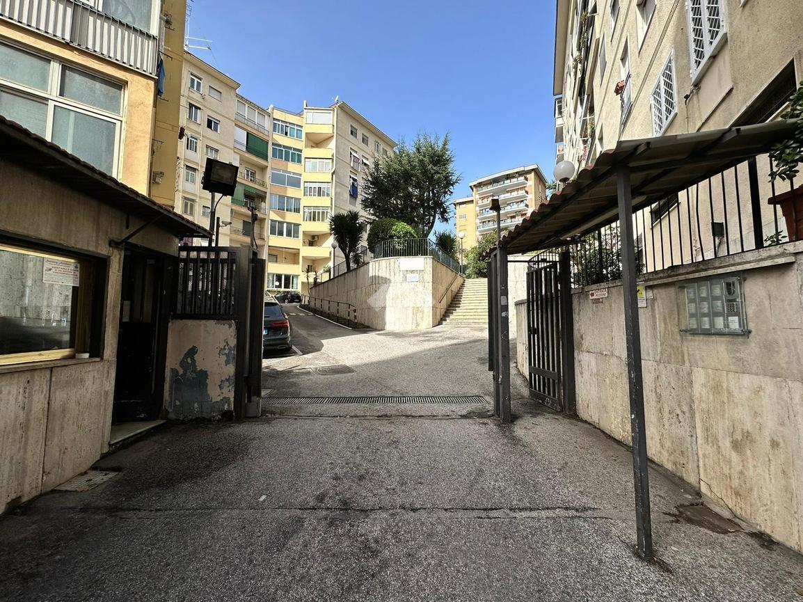Appartamento in vendita a Napoli
