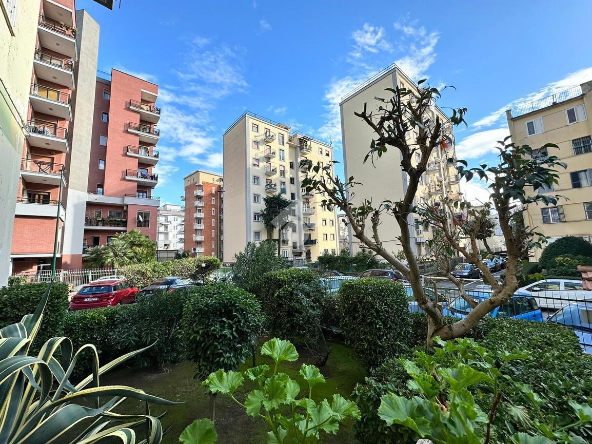 Appartamento in vendita a Napoli
