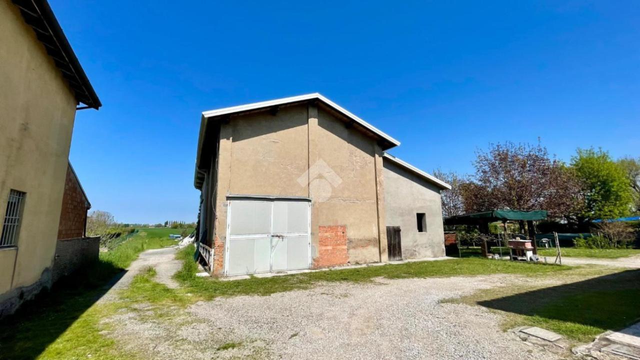 Magazzino in vendita a Baricella