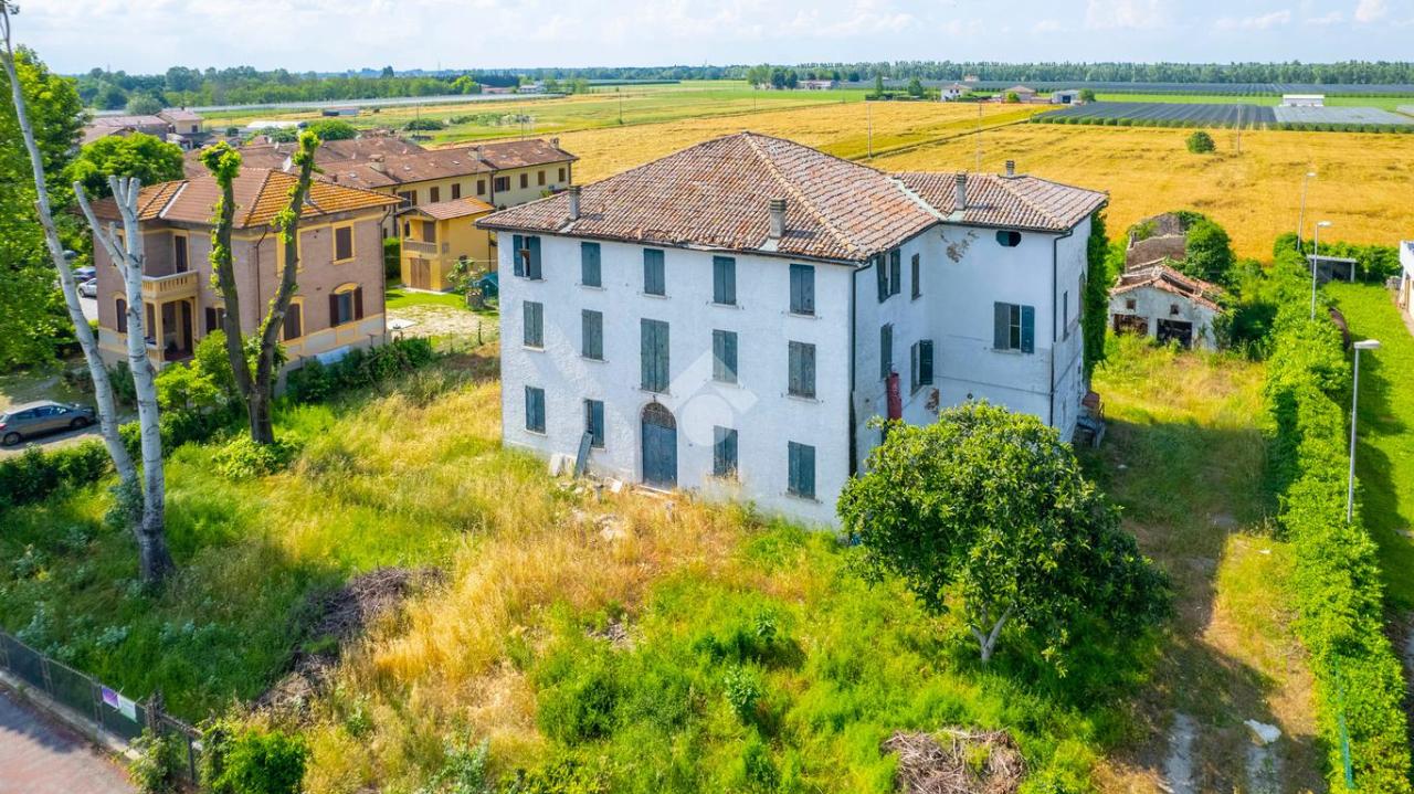 Palazzo in vendita a Baricella