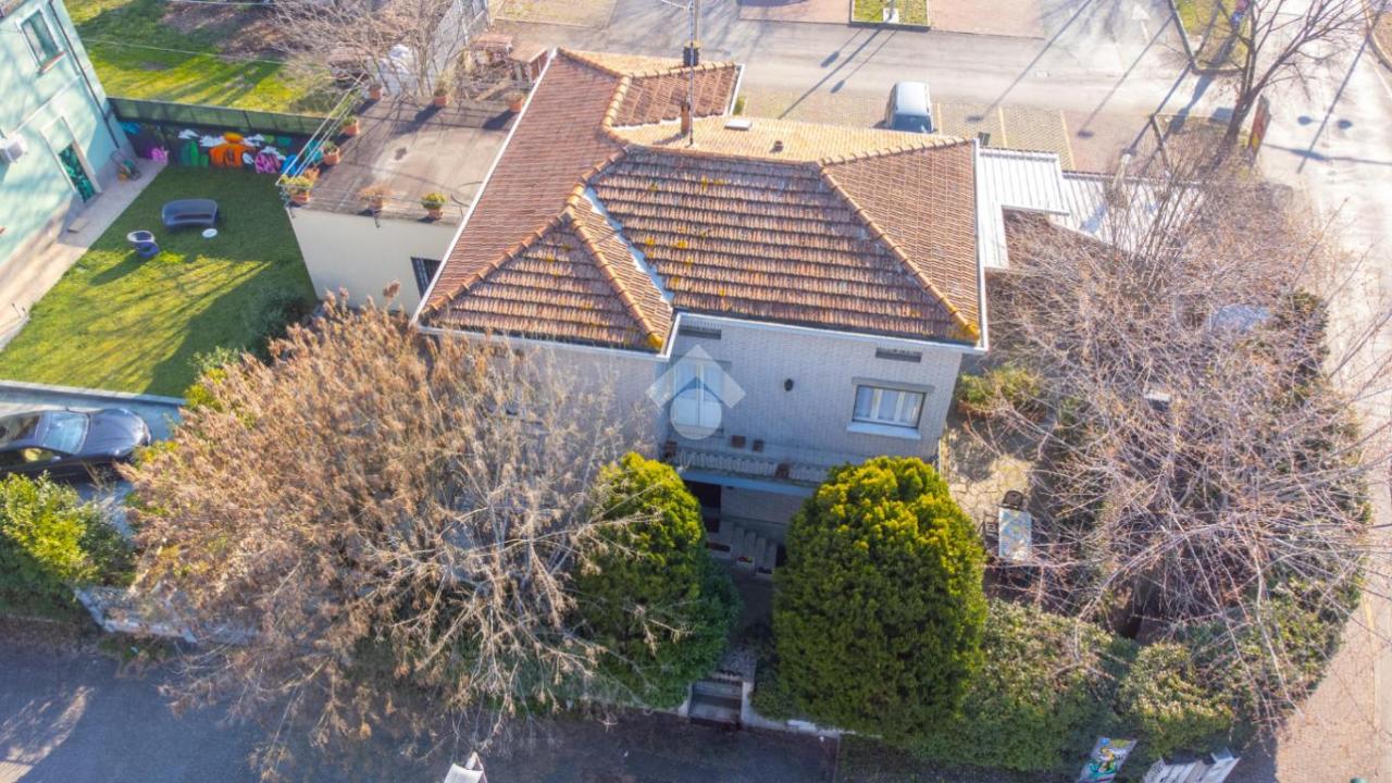 Casa indipendente in vendita a Sant'Ilario D'Enza