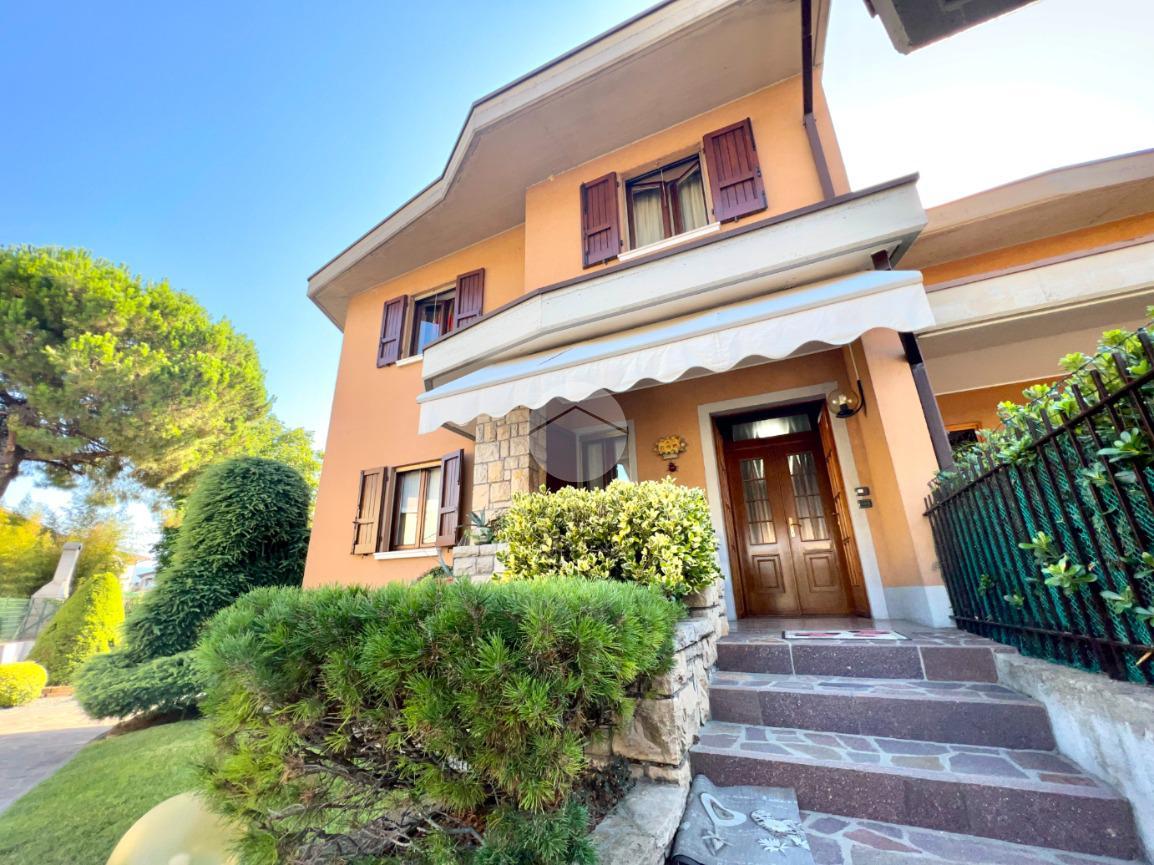 Villa in vendita a Flero