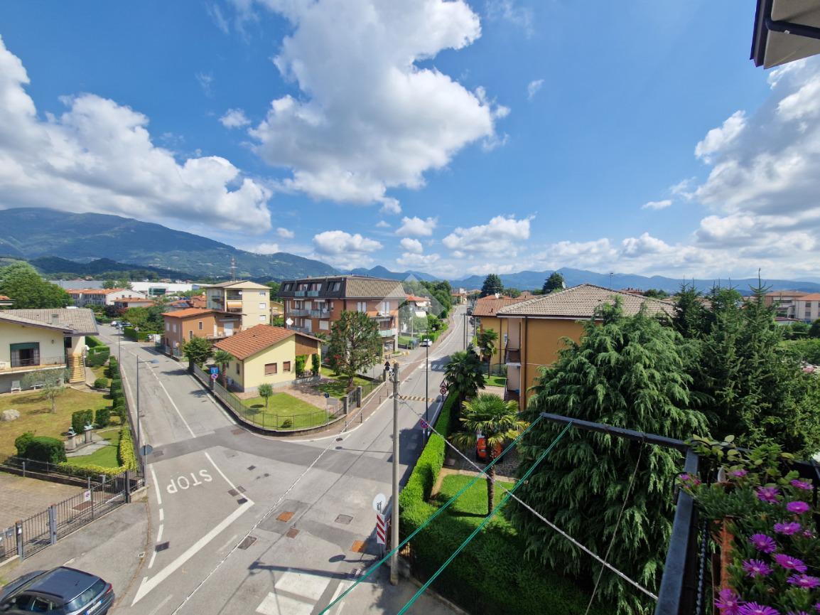 Appartamento in vendita a Ambivere