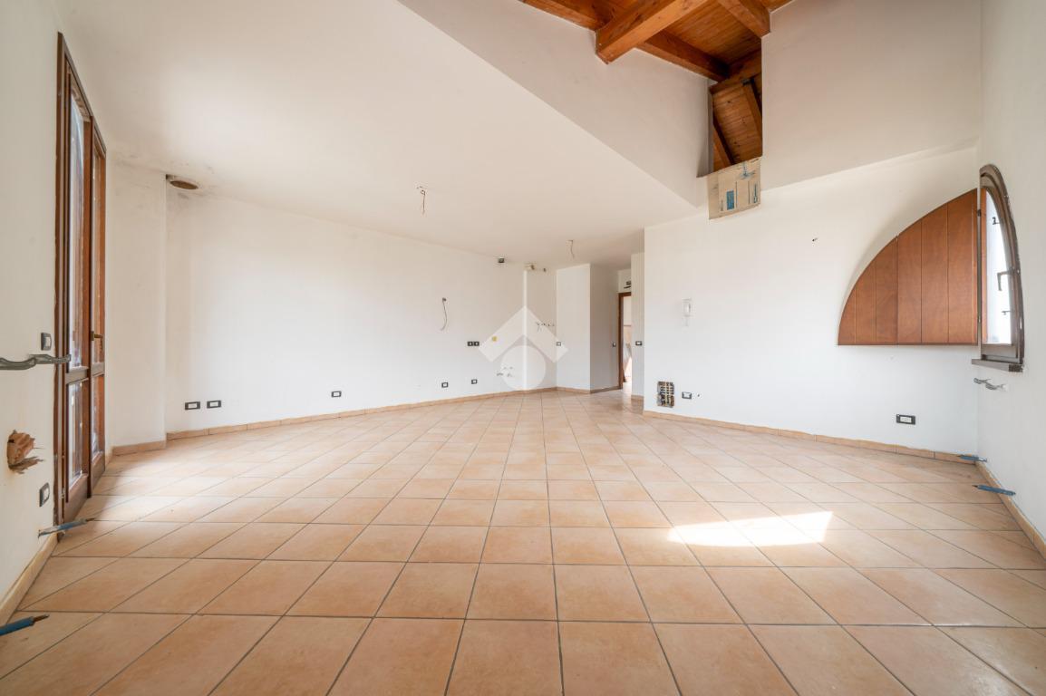 Appartamento in vendita a Quattro Castella