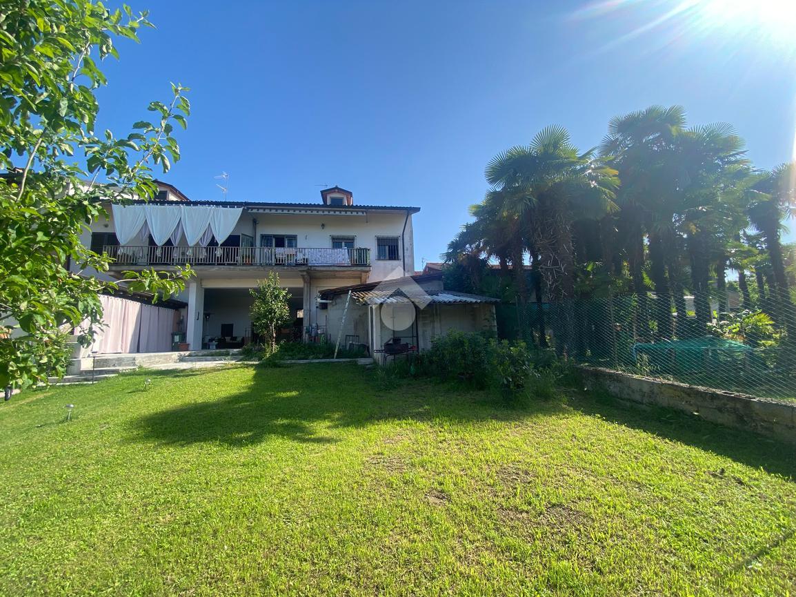 Casa indipendente in vendita a Rovato