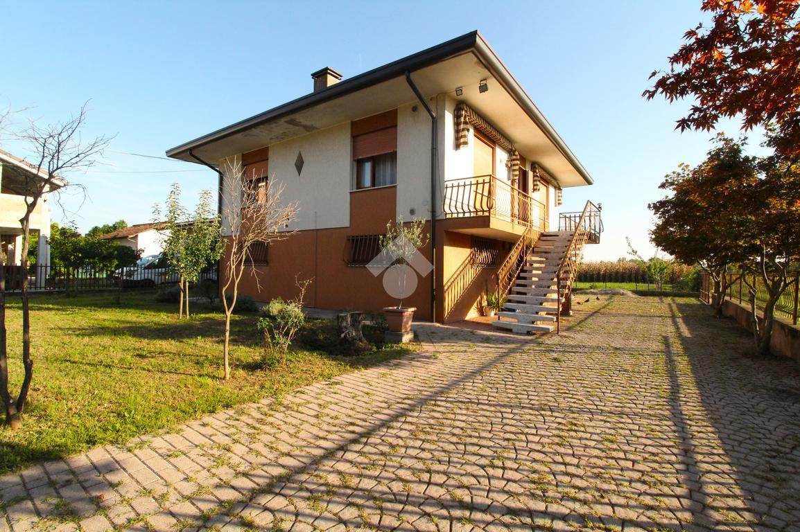 Villa in vendita a Montebelluna