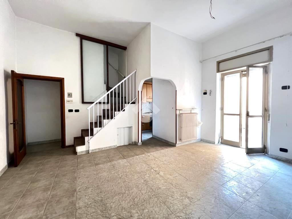 Palazzo in vendita a Barletta Foto-4