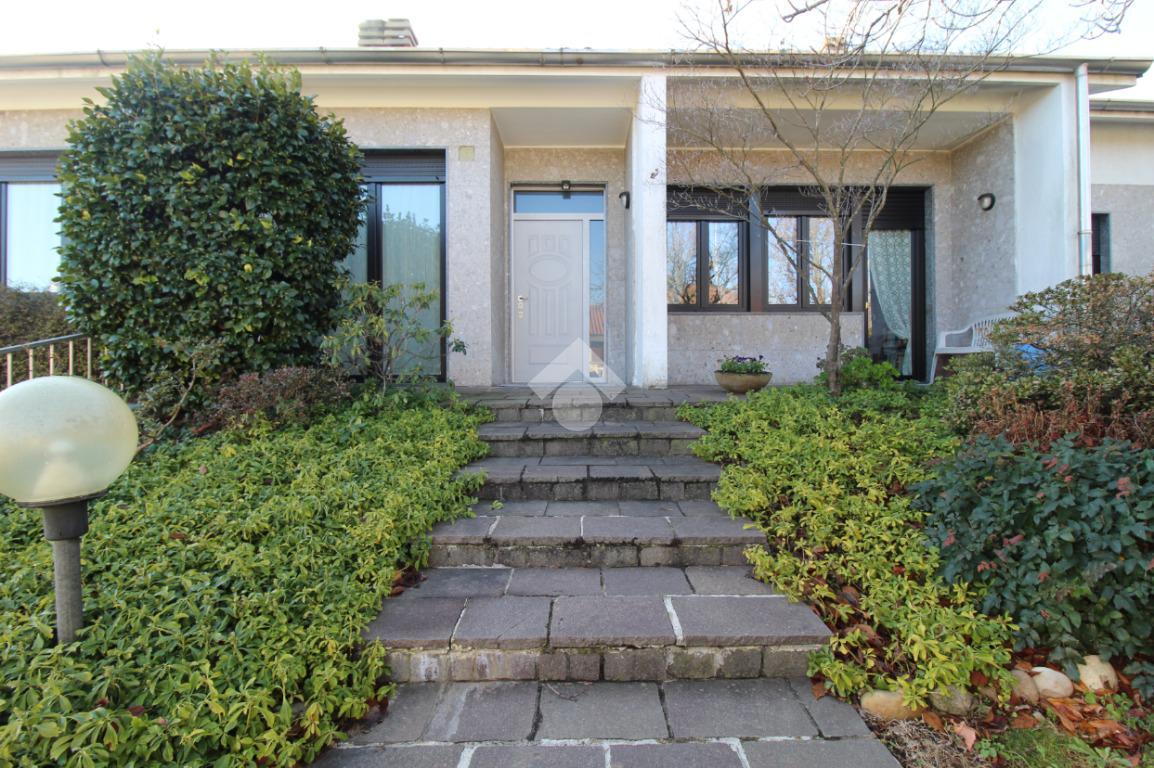 Villa in vendita a Rescaldina