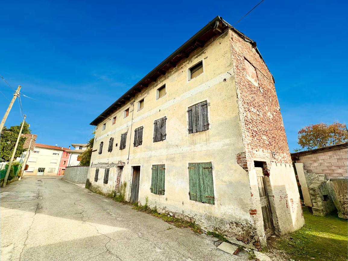 Casa indipendente in vendita a Nove