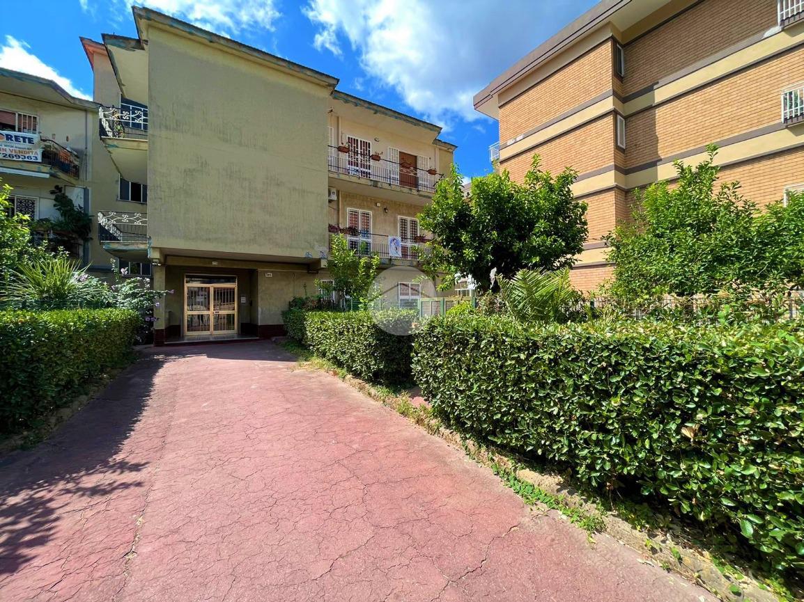 Trilocale in Via San Donato, Napoli