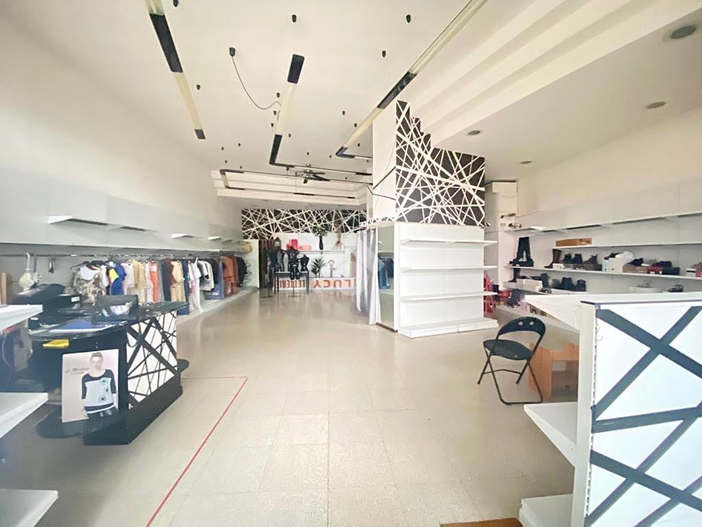 Negozio in vendita a Seriate