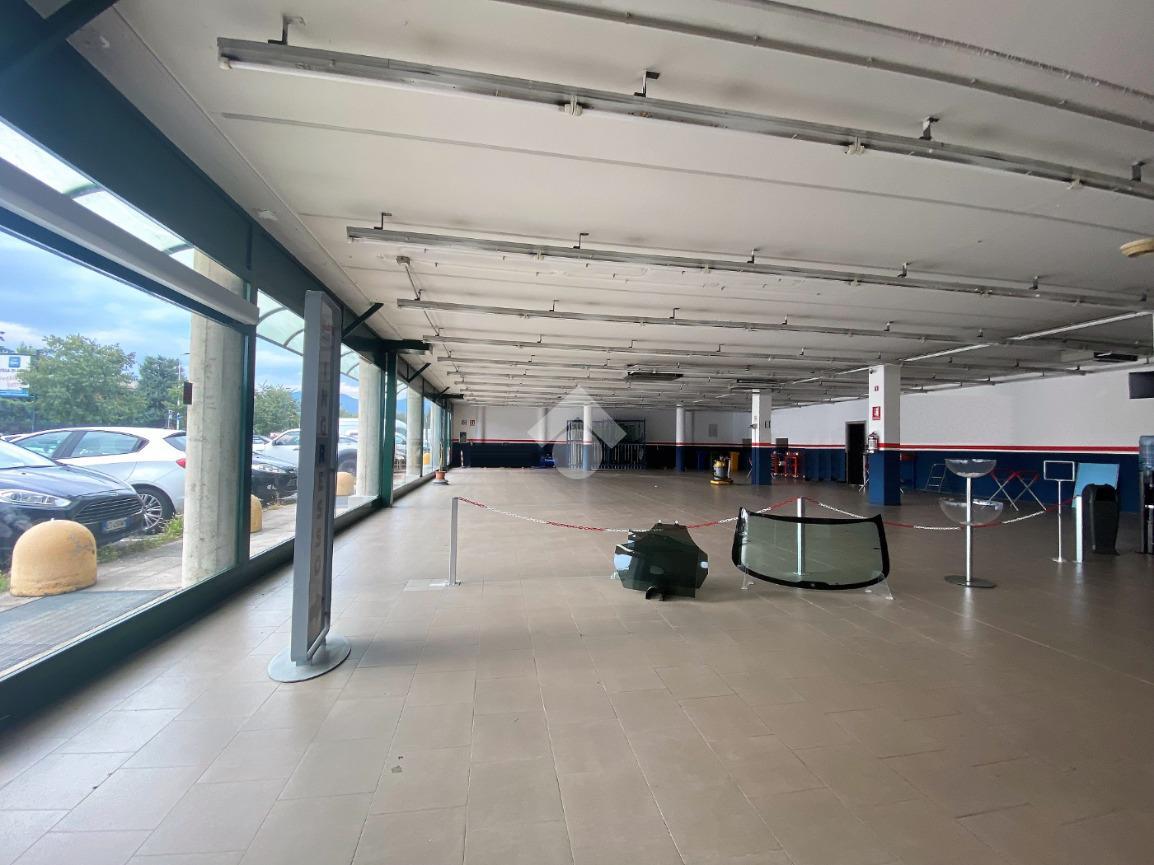 Negozio in affitto a Pedrengo