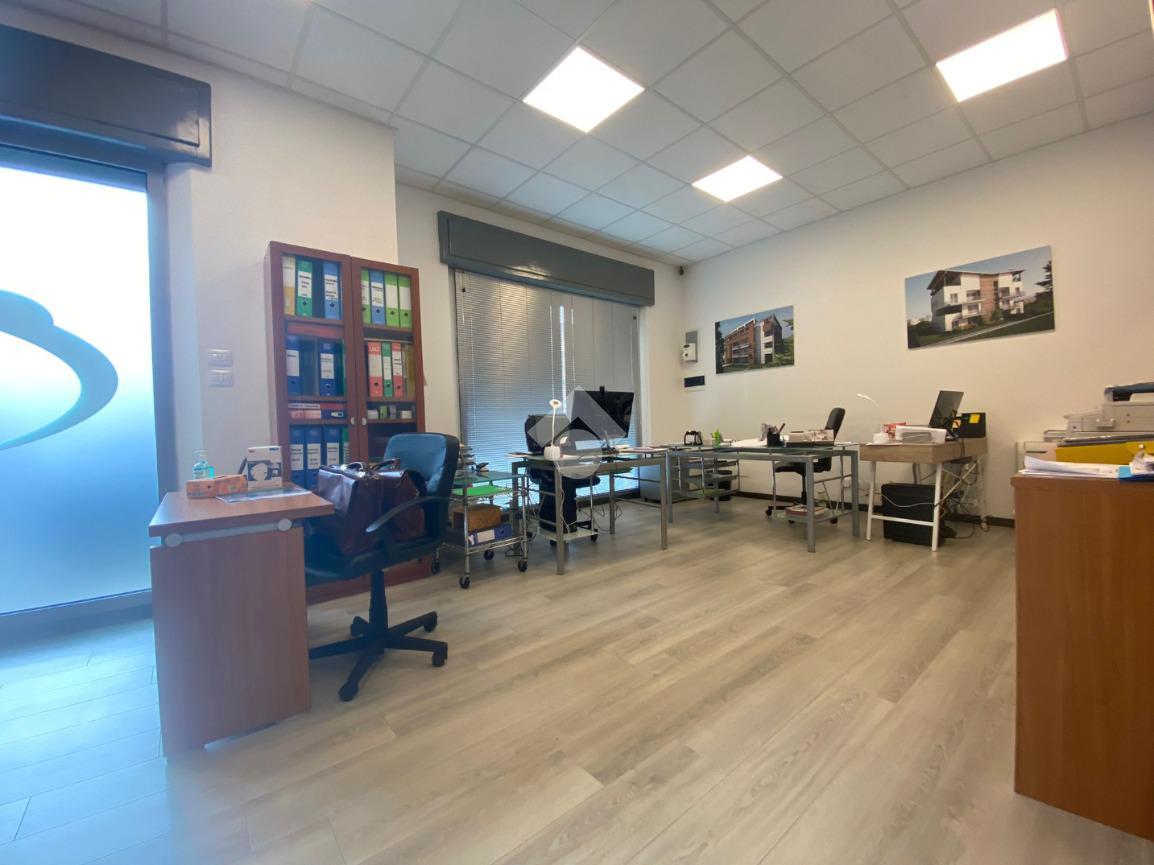 Negozio in affitto a Bergamo