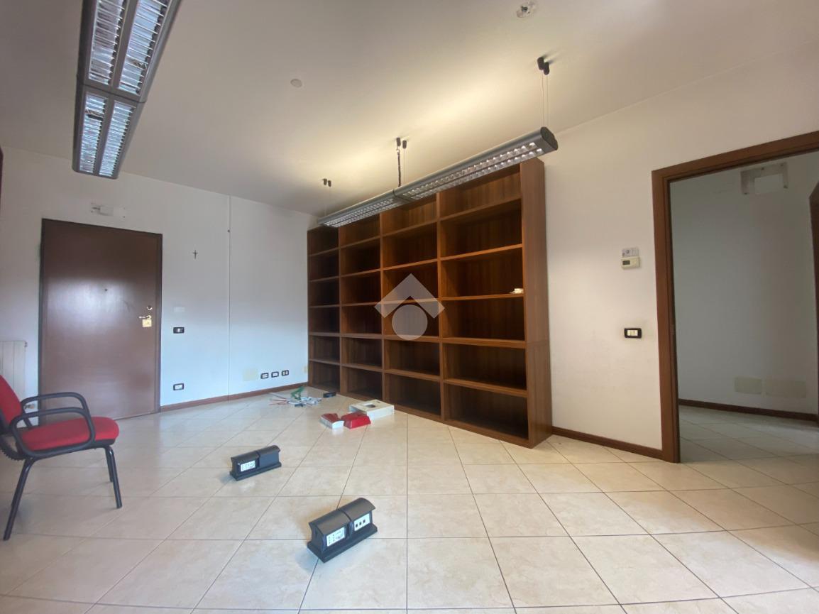 Ufficio in vendita a Grassobbio