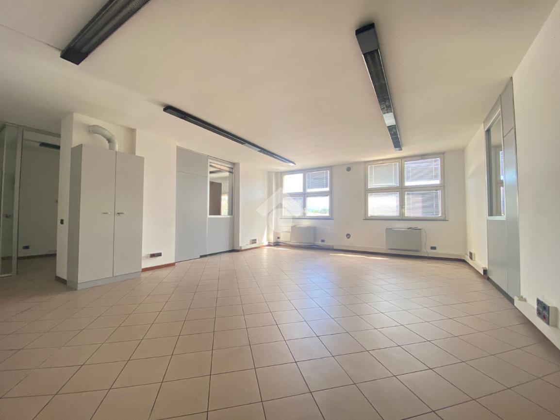 Ufficio in affitto a Grassobbio