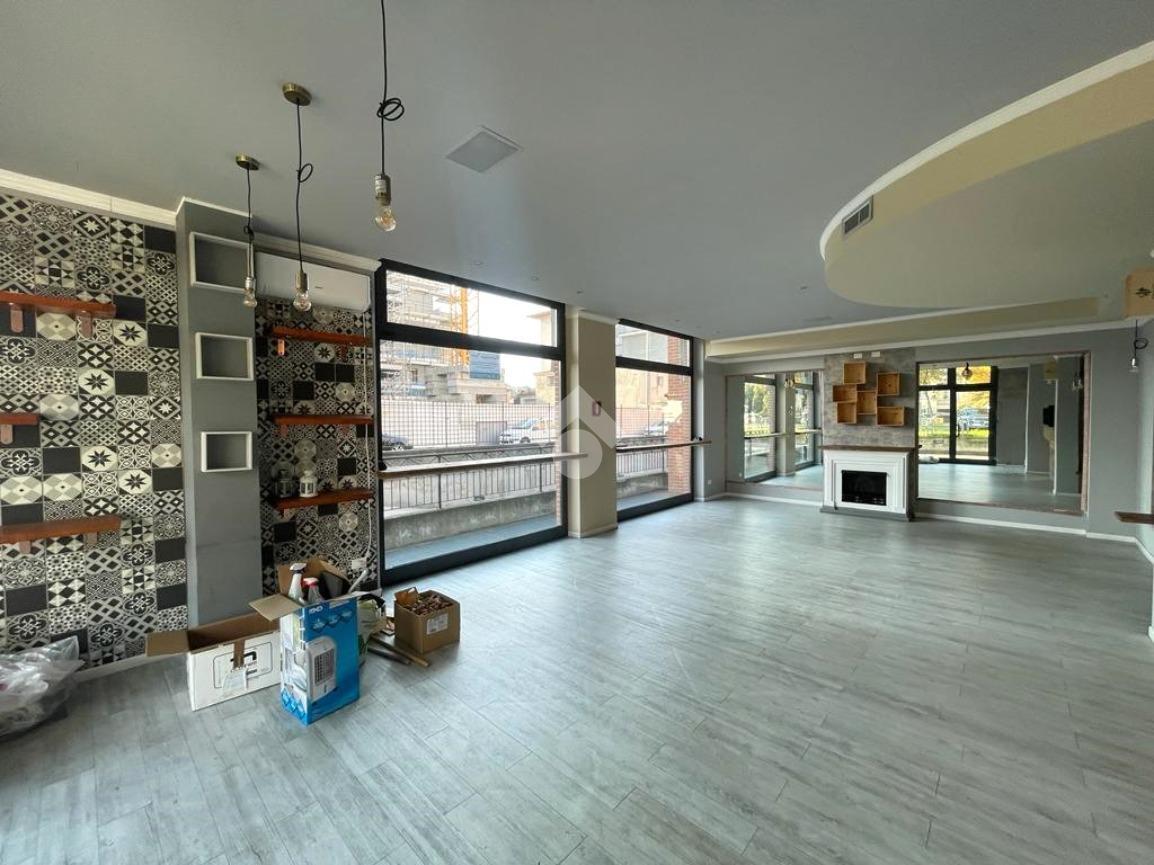 Negozio in affitto a Bergamo