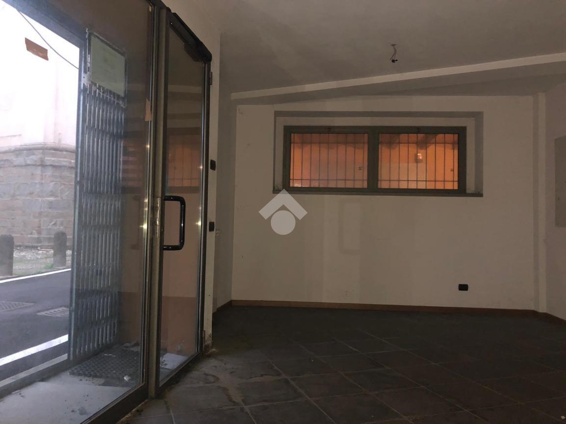 Negozio in vendita a Azzano San Paolo