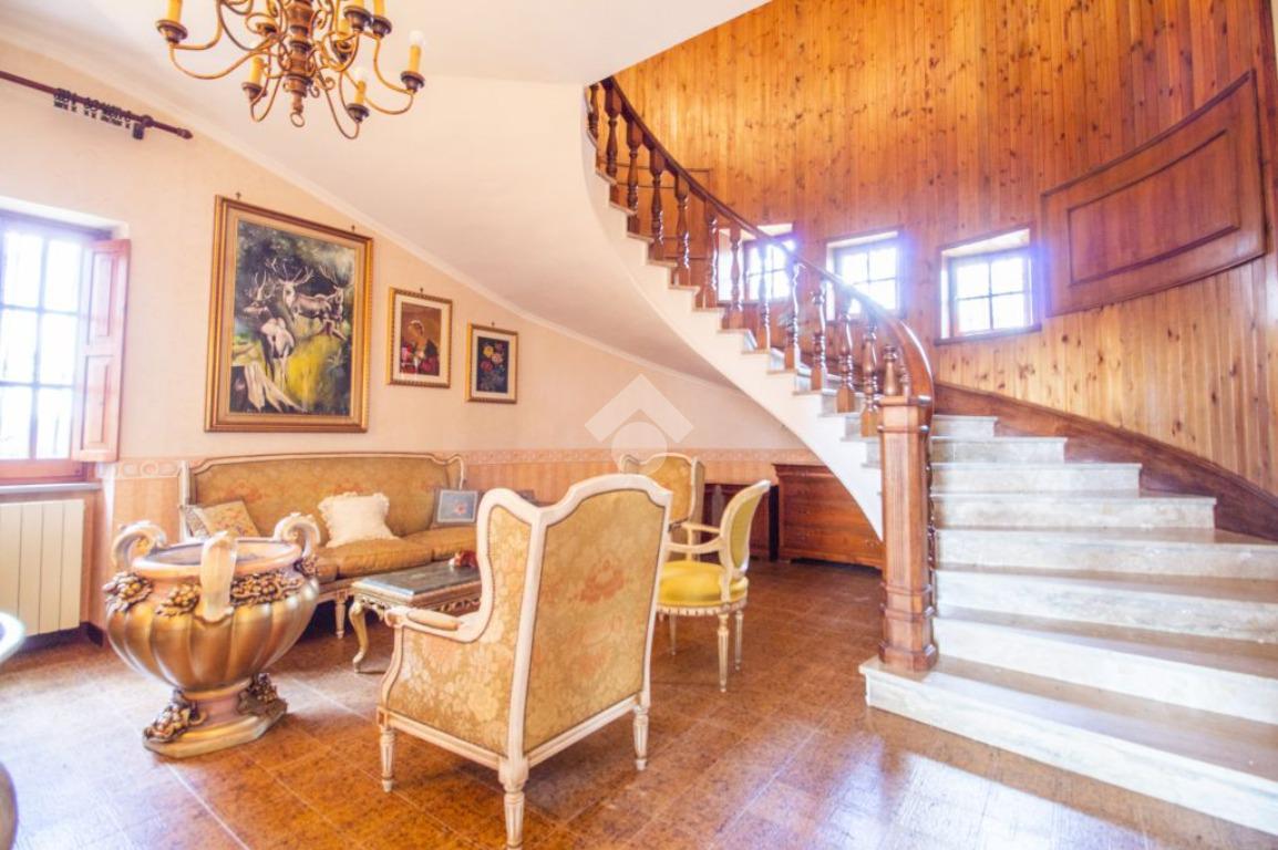 Villa in vendita a Longone Sabino