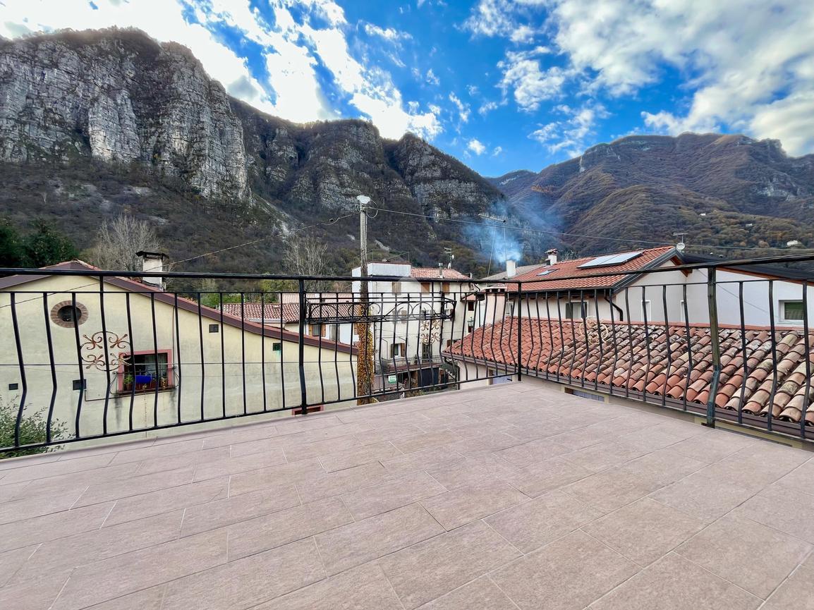 Appartamento in vendita a Valbrenta