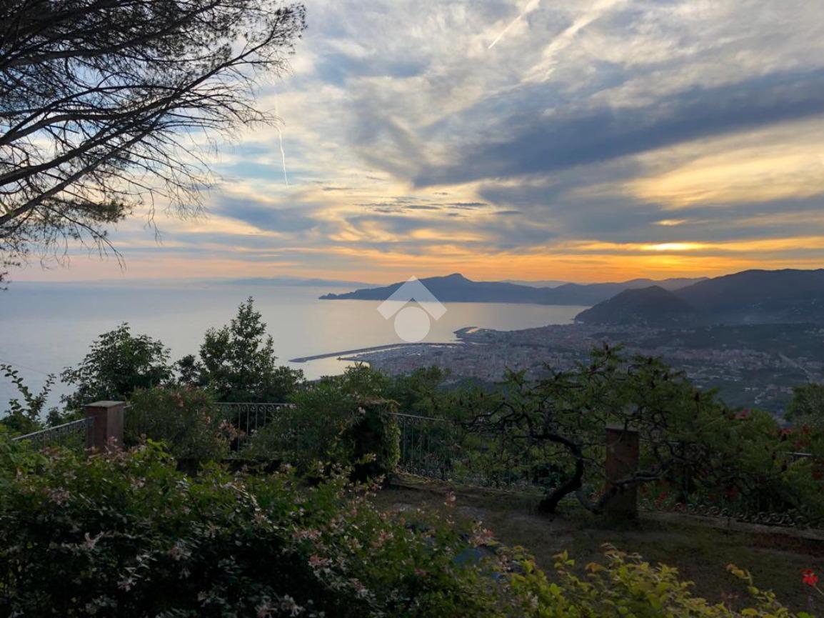 Villa in vendita a Lavagna