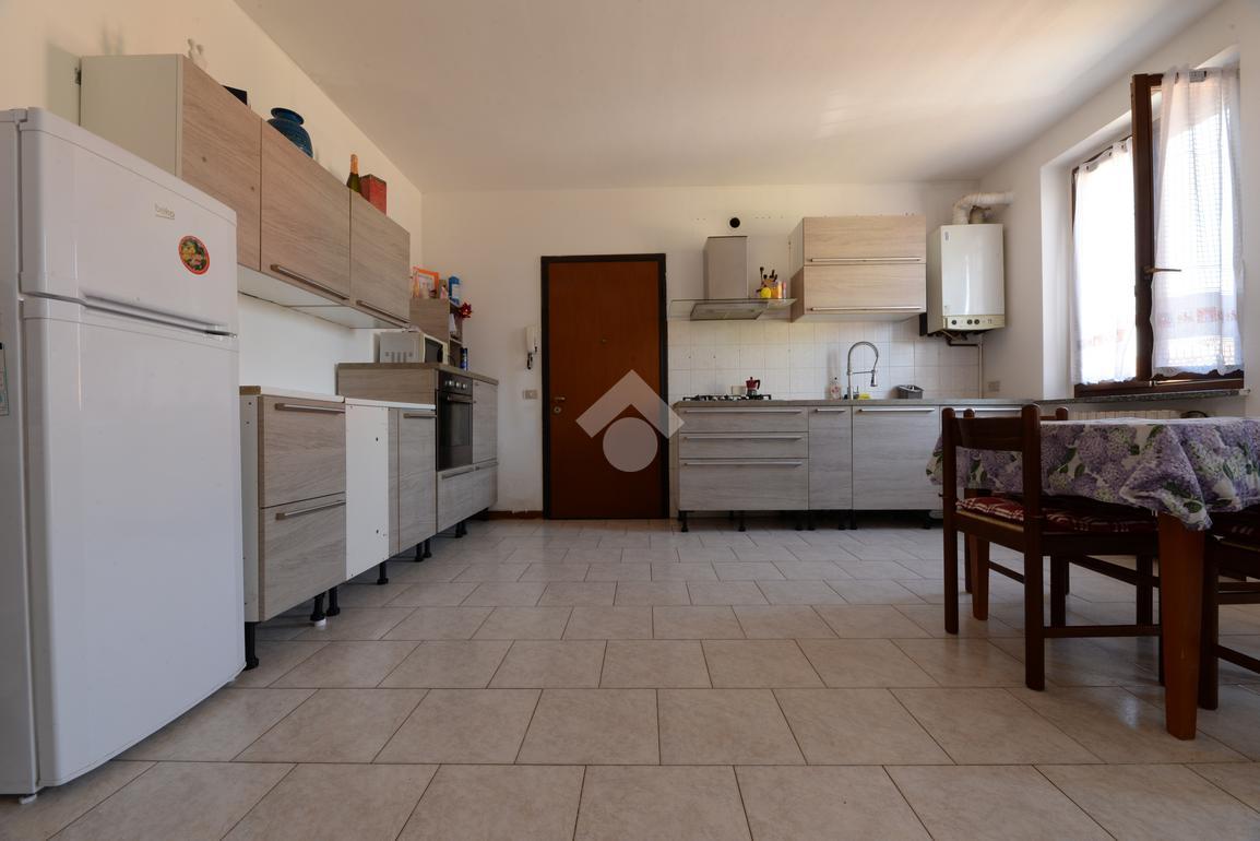 Appartamento in vendita a Dovera