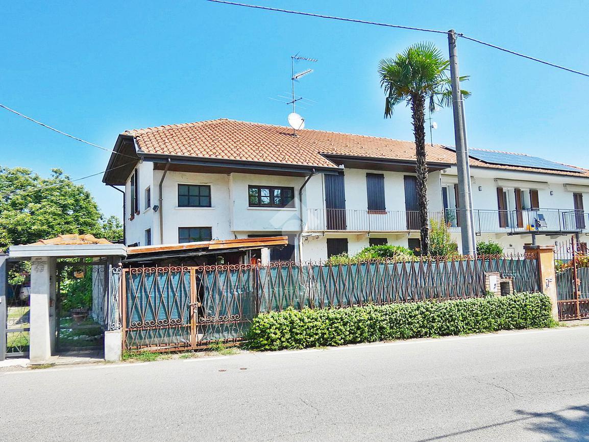 Appartamento in vendita a Sesto Calende