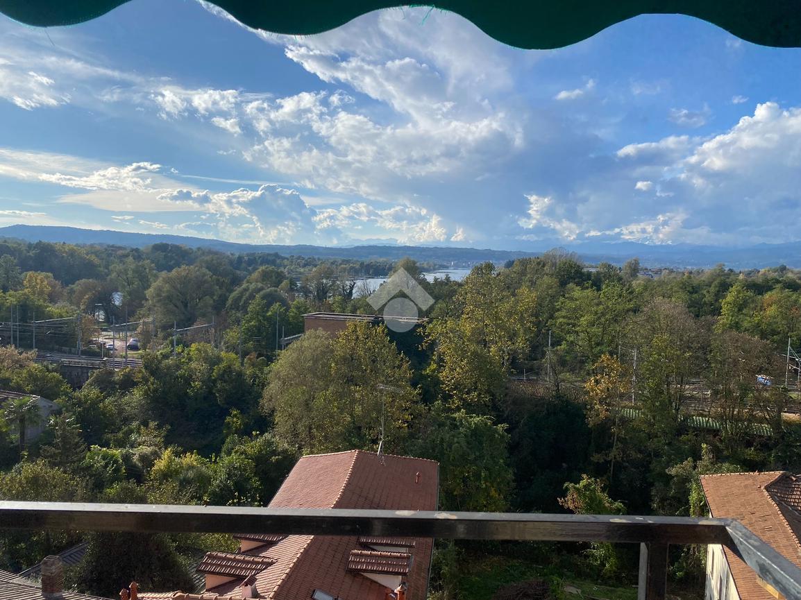 Appartamento in vendita a Sesto Calende