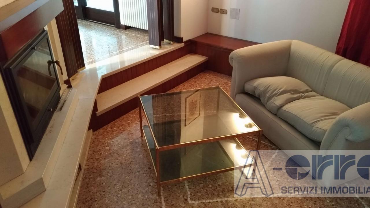 Villa in vendita a Tezze Sul Brenta