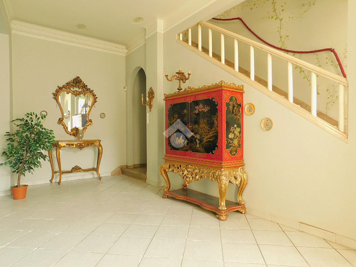 Casa indipendente in vendita a Somma Lombardo