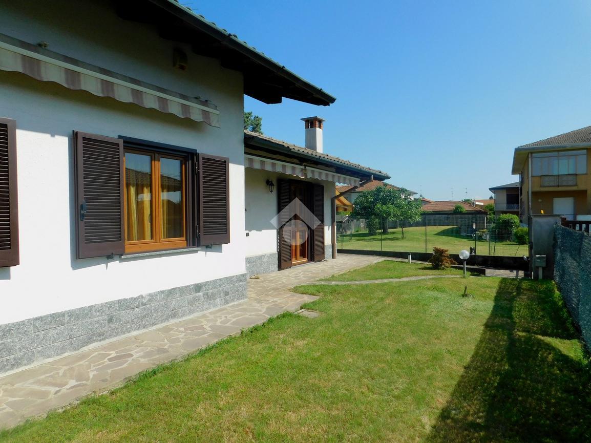 Villa in vendita a Somma Lombardo