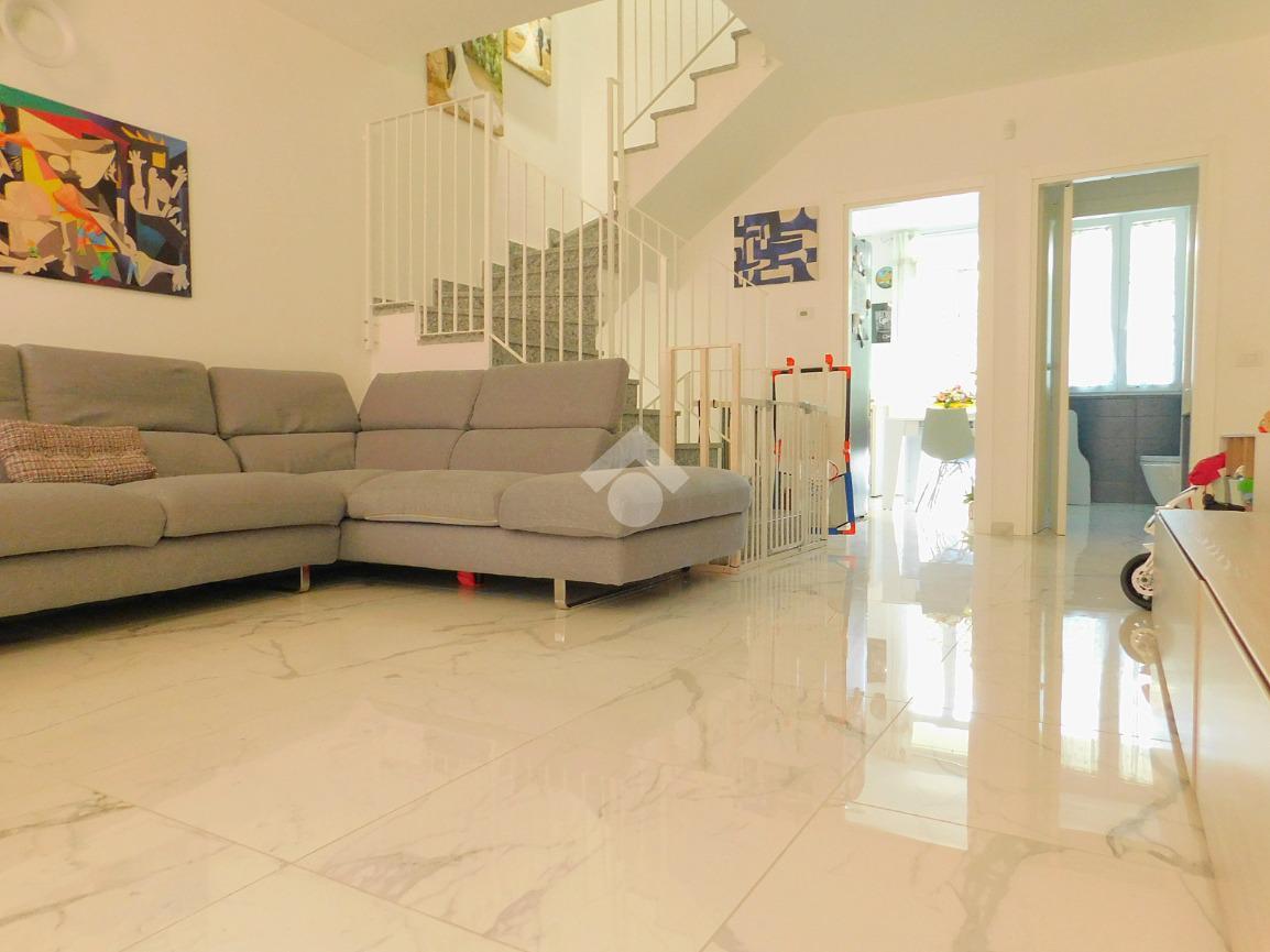 Villa a schiera in vendita a Golasecca