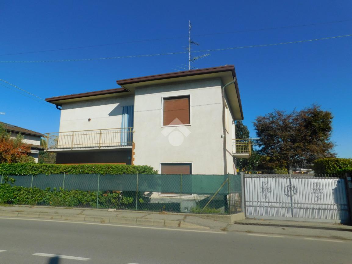 Casa indipendente in vendita a Somma Lombardo