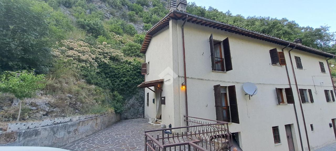 Casa indipendente in vendita a Preci