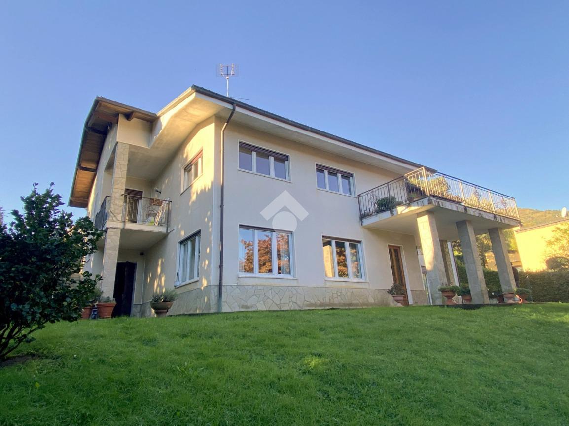 Villa in vendita a San Pietro Val Lemina