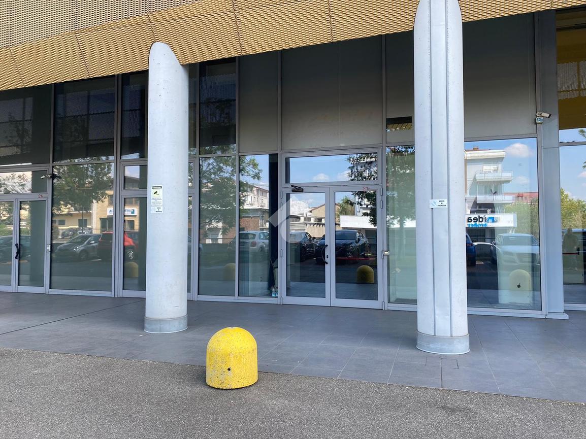 Negozio in affitto a Brescia