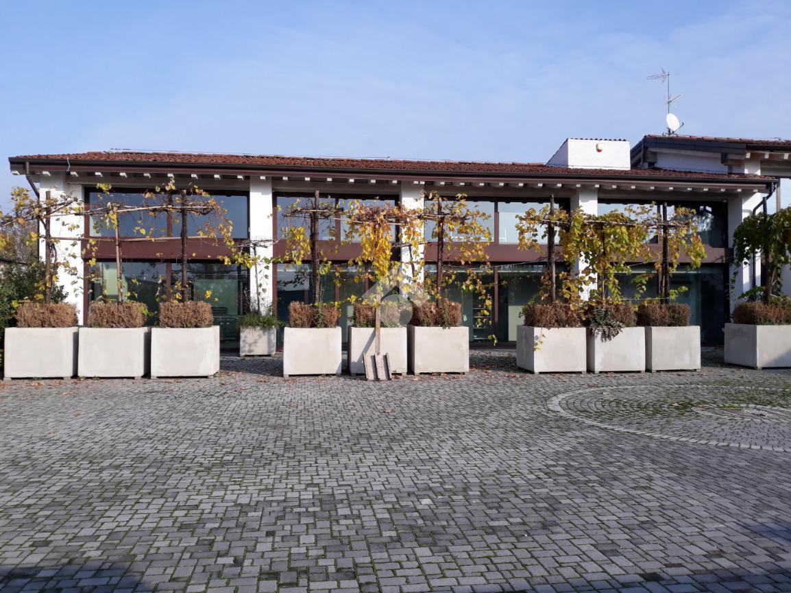 Negozio in affitto a Brescia