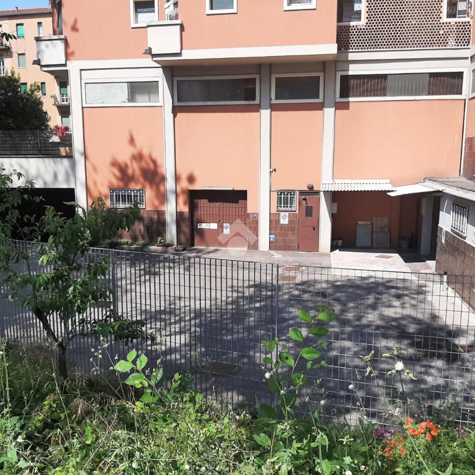 Magazzino in vendita a Brescia