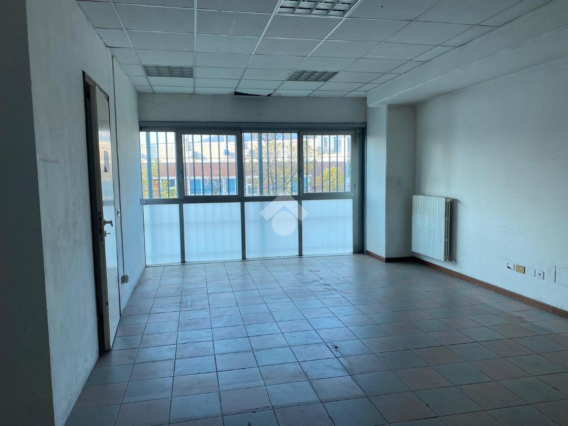 Capannone in vendita a Cellatica