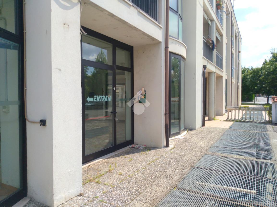 Negozio in vendita a Roncadelle