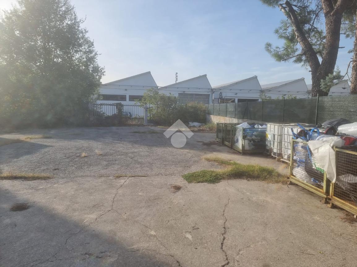 Capannone in vendita a Brescia